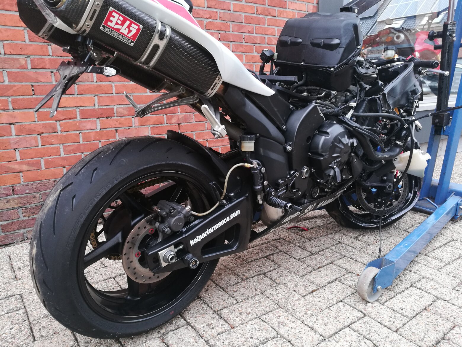 R1 2008 gedemonteerd, alle onderdelen op de webshop - Bi...